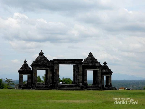 Menikmati Sore Yogyakarta di Candi Ratu Boko