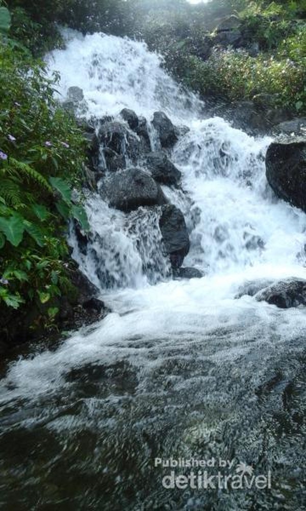 Sendang Geulis Kahuripan yang Cantik di Bandung