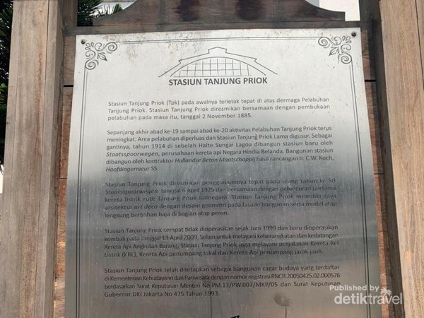 Stasiun Tanjung Priuk yang Terjaga Keasliannya