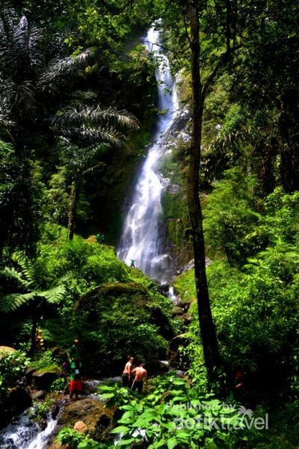 Subang Nggak Cuma Ciater, Ada Curug Cibareubeuy!