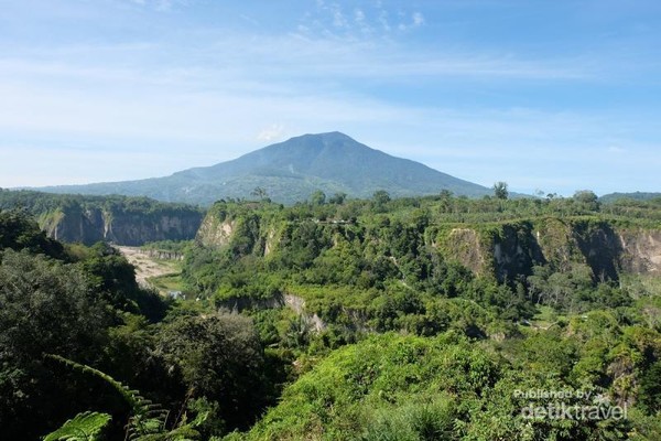 Taman Panorama Bukittinggi, Cantiknya Nyata!