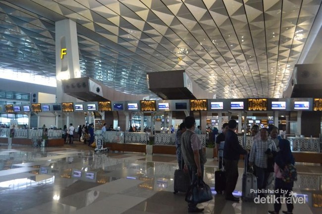 Terminal 3 Bandara Soekarno Hatta yang Keren & Asyik Buat Foto-foto