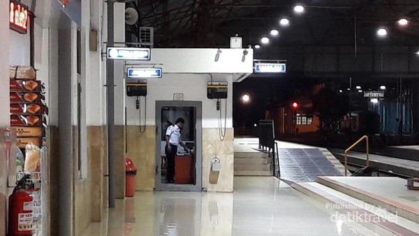 Yuk Berkeliling Madiun dengan 'Ular Besi'