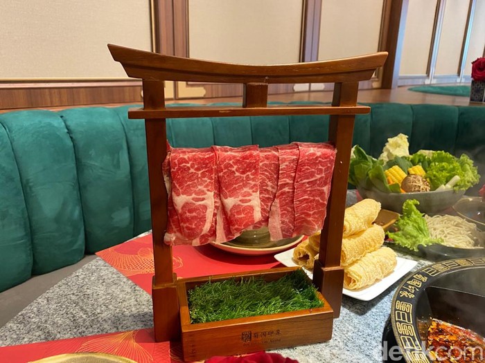 Lezatnya Szechuan Mala Hot Pot dengan Daging Sapi yang Juicy