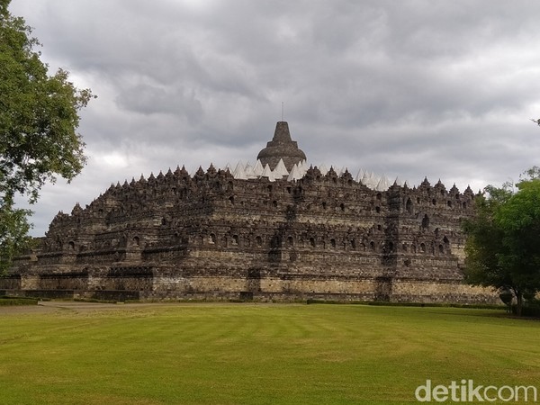Fakta Menarik Candi Borobudur dalam Deretan Foto