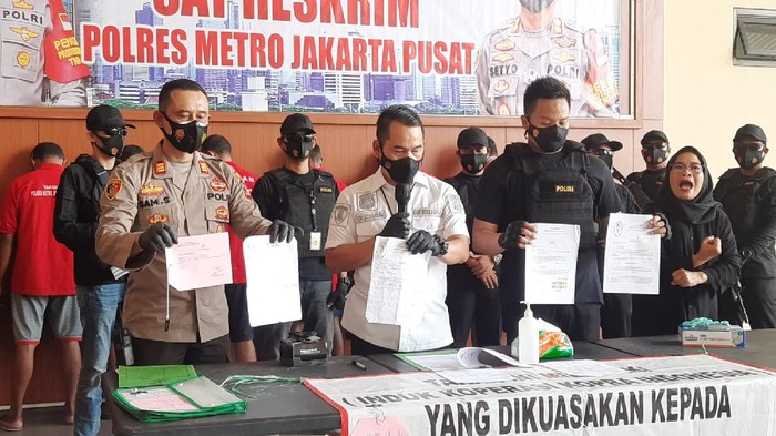 Diduga Terlibat Mafia Tanah di Jakpus, Oknum Pengacara Ditangkap! Diduga Terlibat Mafia Tanah di Jakpus, Oknum Pengacara Ditangkap!