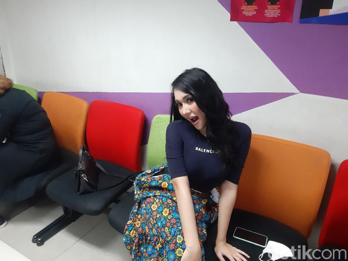 Punya Pacar Baru Pria Tulen, Lucinta Luna Putus Baik-baik dengan Abash Punya Pacar Baru Pria Tulen, Lucinta Luna Putus Baik-baik dengan Abash