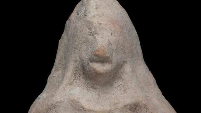 Bocah Israel Temukan Jimat Saat Hiking, Bentuknya Mirip Jenglot