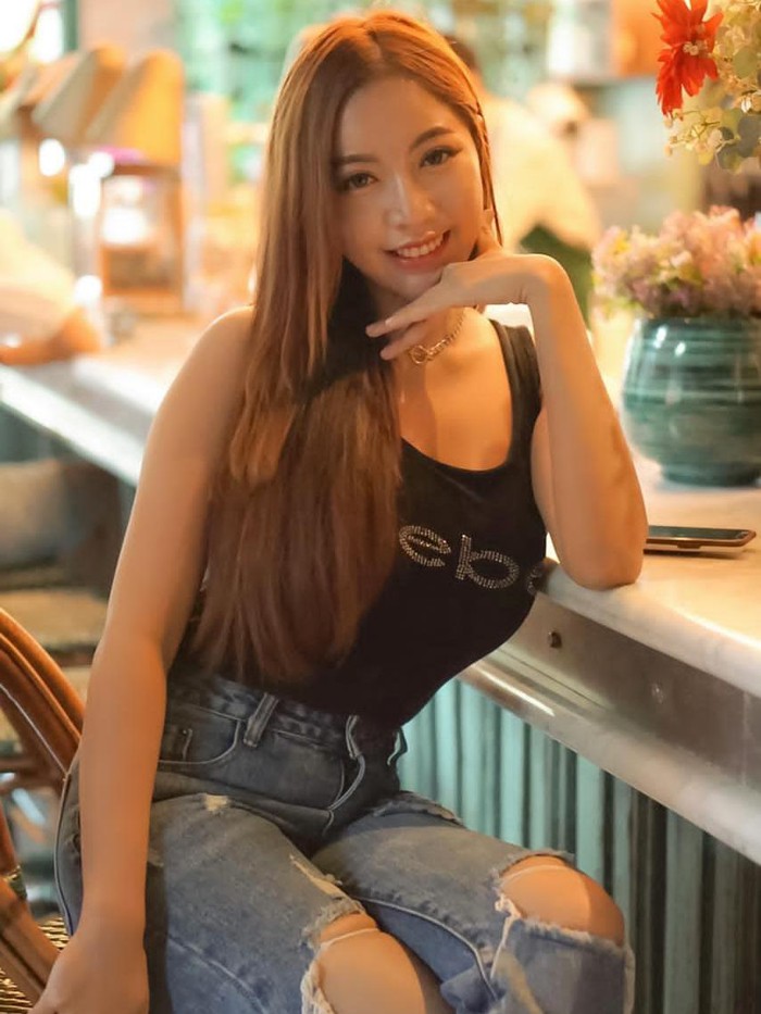 7 Potret Monica Indah, Korban Iklan Selebgram Filler Payudara