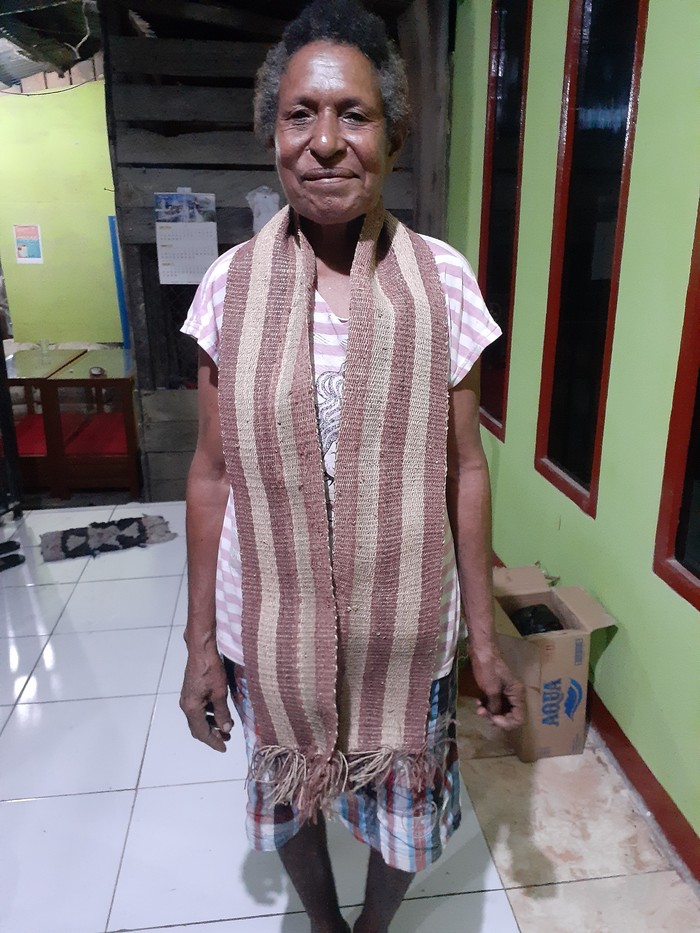 Foto: Siapa Bilang Papua Tak Punya Kain Tenun Asli?