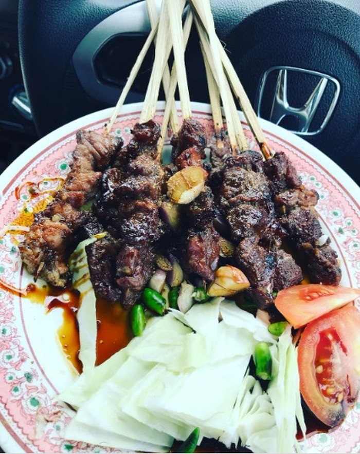 20 Sate dan Gule Kambing Maknyus Ada di Sini