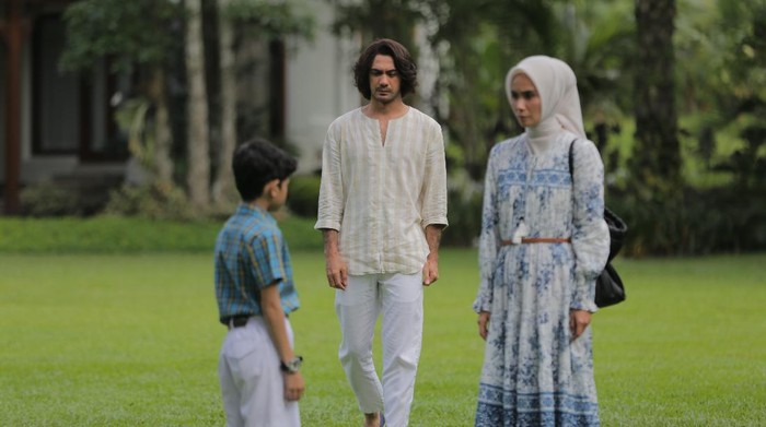 Spoiler! Main di Surga yang Tak Dirindukan, Reza Rahadian Berganti Peran Spoiler! Main di Surga yang Tak Dirindukan, Reza Rahadian Berganti Peran