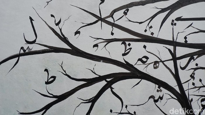 Unik! Gang Sempit di Bandung Ini Disulap Jadi Kampung Kaligrafi