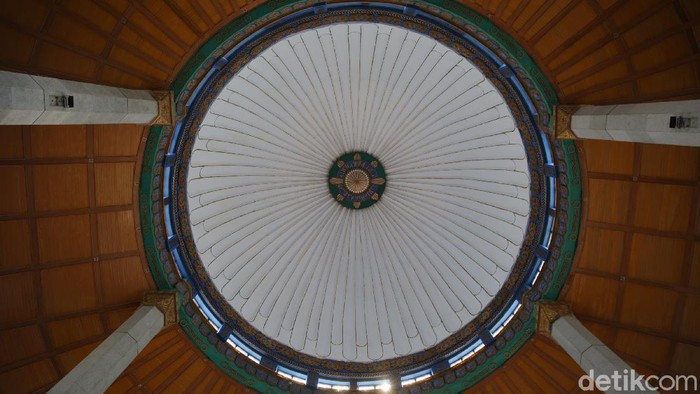 Megahnya Masjid Al Azhar di Kalimalang