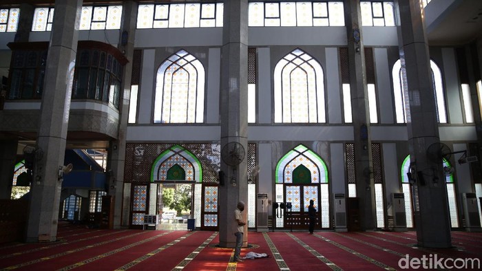 Megahnya Masjid Al Azhar di Kalimalang