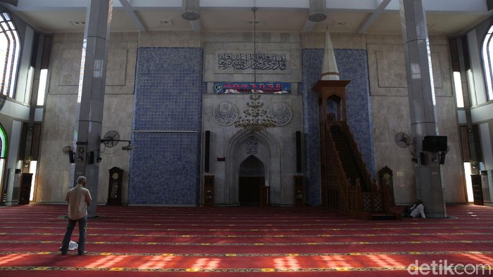 Megahnya Masjid Al Azhar di Kalimalang