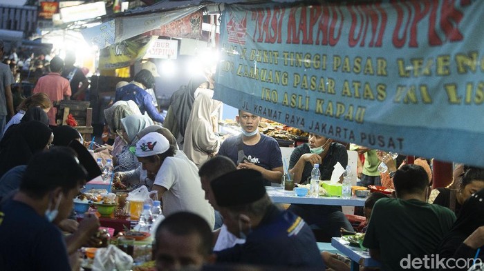 Lapeh Salero Nikmatnya Berbuka di Food Sreet Senen