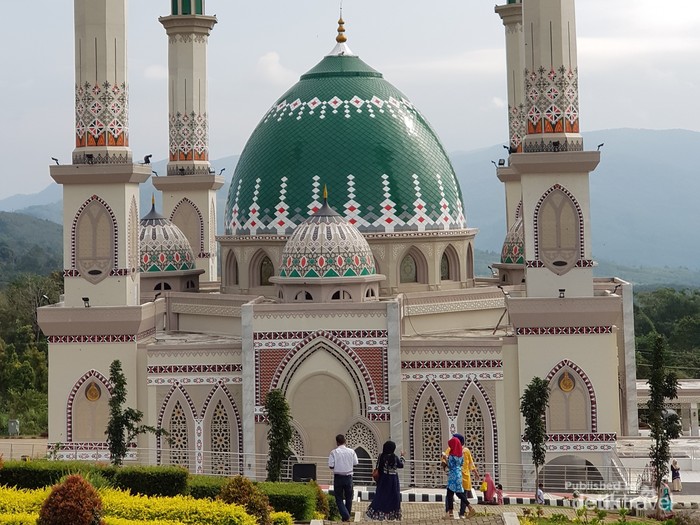 Ngabuburit di Masjid Paling Termegah di Tapanuli Selatan