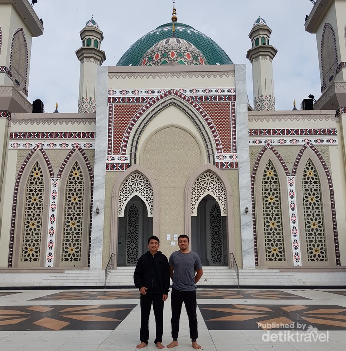 Ngabuburit di Masjid Paling Termegah di Tapanuli Selatan