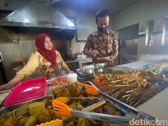 Puedes Poll! Penyetan Bang Ali dengan 3 Level Sambal