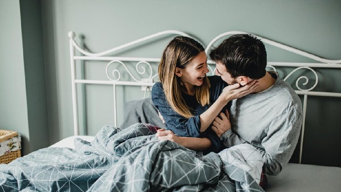 Bukan Cuma Bikin Happy Seharian Ini 5 Manfaat Morning Sex Yang Jarang