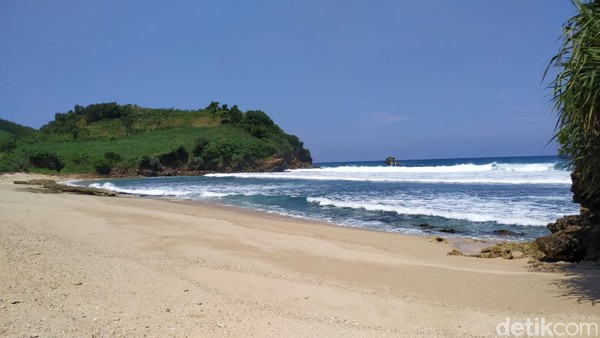 Foto: 5 Pantai Blitar yang Cocok buat Anak Senja