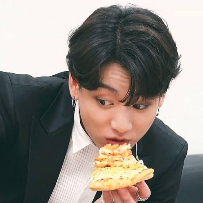 'Butter' BTS Sukses Bikin Penasaran, Ini 10 Momen Makan Enak Member BTS