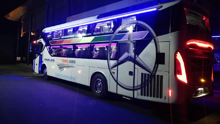 Potret Sleeper Bus Terbaru PO Sinar Jaya yang Pakai Sasis Mercy