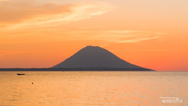 Ide Ngabuburit: Menikmati Sunset di Boulevard Manado