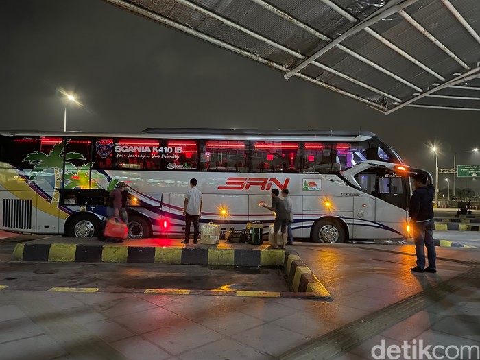 Potret Perjalanan Menggunakan Bus PO SAN, Berangkat dari Jakarta