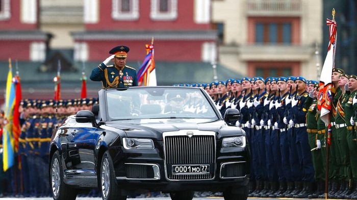 Foto-foto Meriahnya Parade Militer Kemenangan Rusia