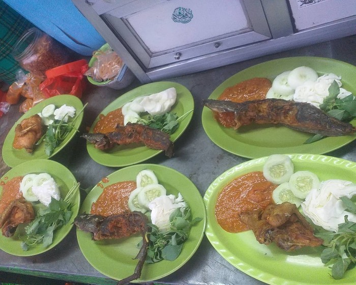 20 Pecel Lele Lamongan Ada di Sini