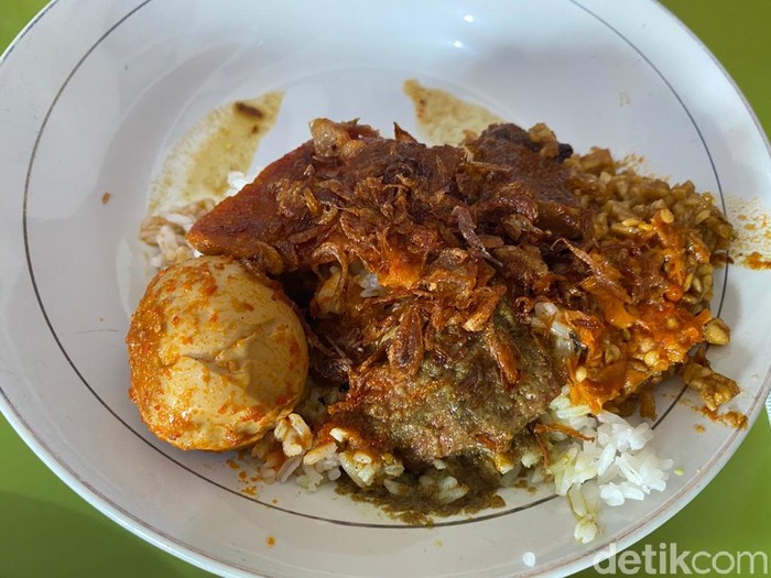 Kenikmatan Rawon Setan, Rawon Legendaris di Surabaya Sejak 1952