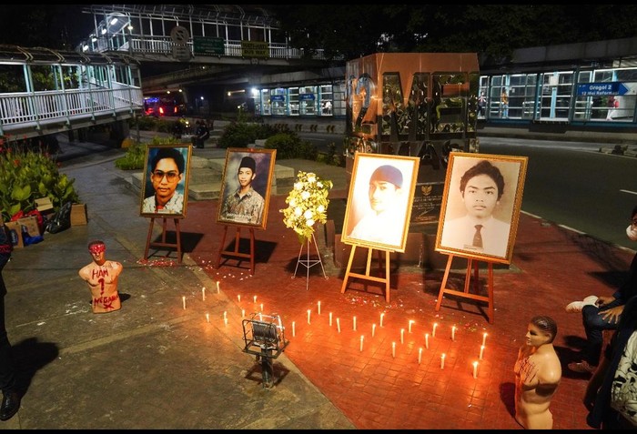 Peringati 23 Tahun Tragedi Trisakti, Mahasiswa Kritik Pelemahan KPK ... Peringati 23 Tahun Tragedi Trisakti, Mahasiswa Kritik Pelemahan KPK ...