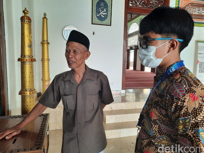Mereka Berlebaran di Masjid Luar Batang