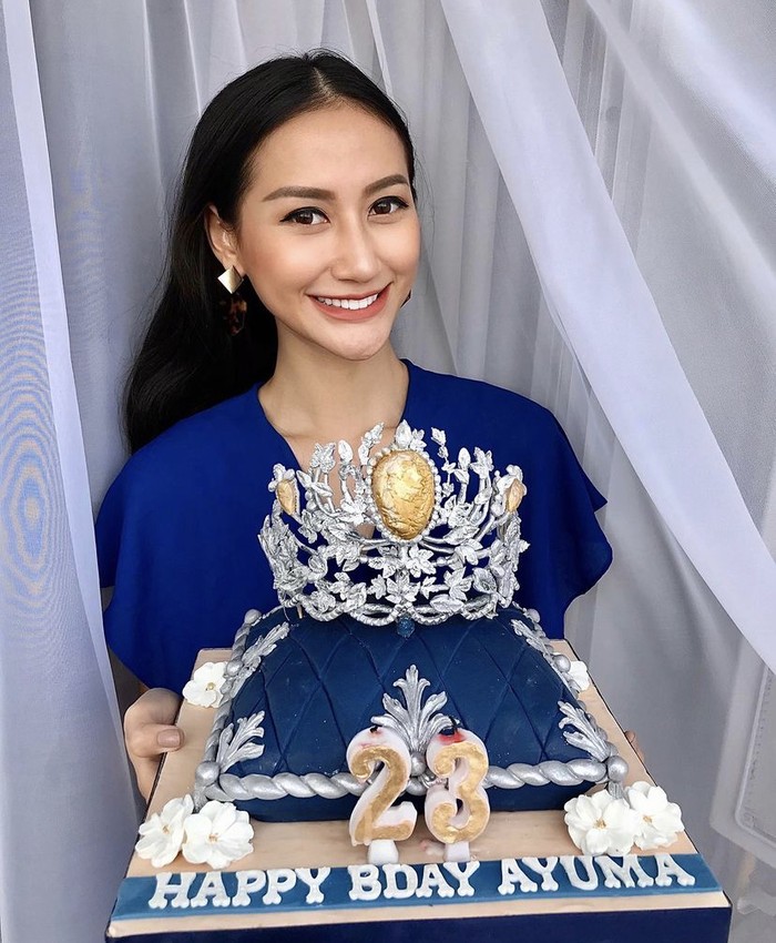 Serunya Ayu Maulida, Saat Makan Es Krim Bareng Finalis MIss Universe 2020