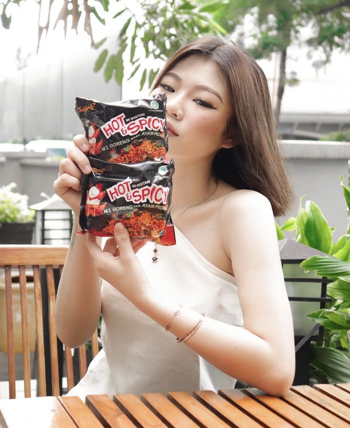 Cantiknya Selebgram Vey Ruby Jane Saat Minum Boba 8893