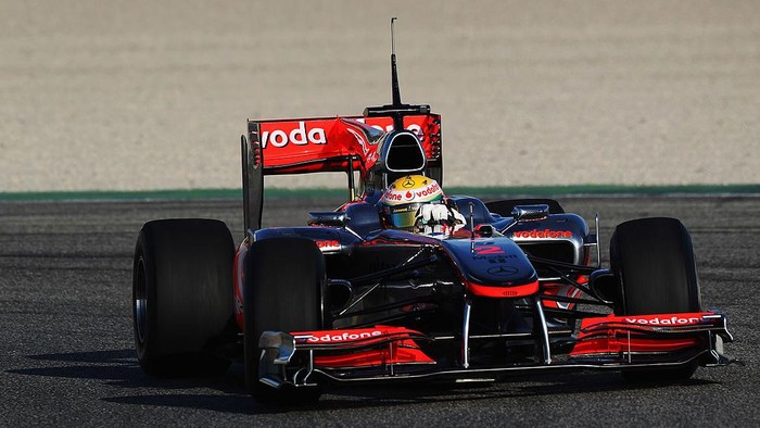 Mobil Balap Lewis Hamilton Ini Bakal Dilelang Lho