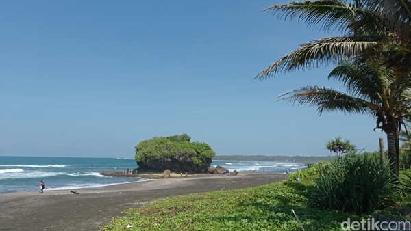 Foto: Pantai Madasari, Pantai Cantik dari Pangandaran
