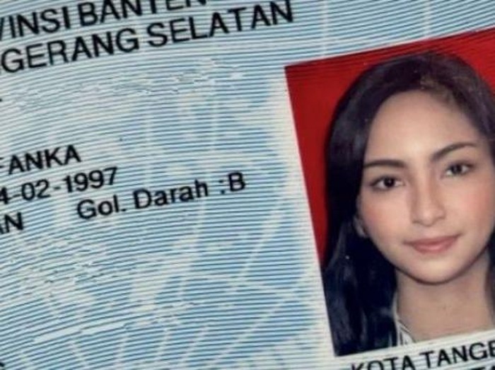 12 Foto KTP Selebritas Indonesia yang Curi Perhatian