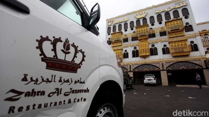 Hiruk Pikuk Aktivitas Turis Arab di Puncak