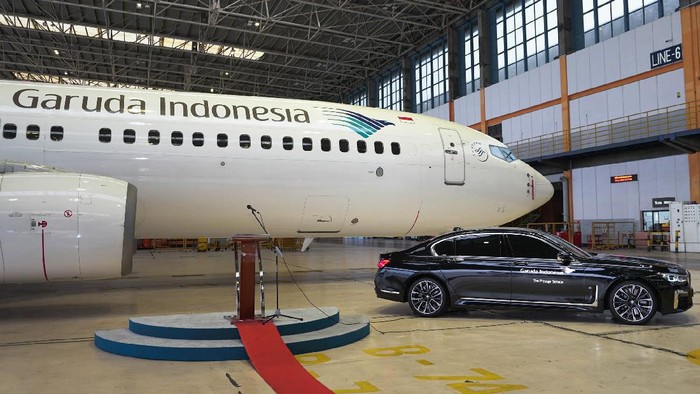 Asyik, Penumpang Garuda Kini Bisa Diantar Jemput Mobil Mewah