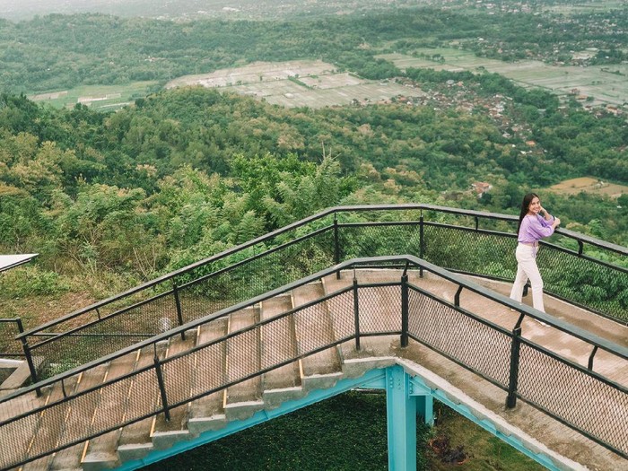 Potret Spot Foto Cantik di Heha Sky View Yogyakarta