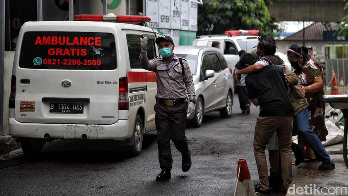 Potret Kesibukan RSUD Koja di Tengah Lonjakan Corona di Jakarta