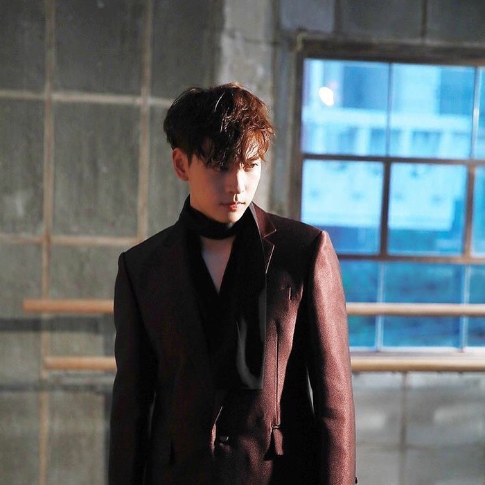 7 Potret dan Fakta Aktor Choi Tae Joon, Pacar Park Shin Hye