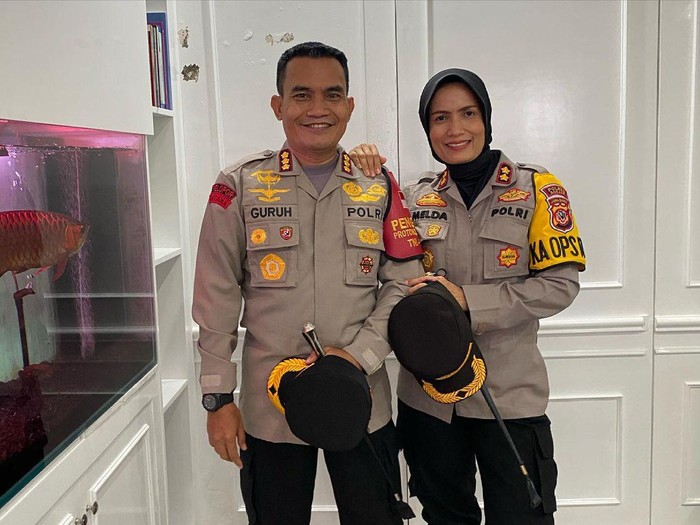 Suami Istri Polisi Pernah Sama-sama Jadi Kapolres Viral, Ini Kisah di ... Suami Istri Polisi Pernah Sama-sama Jadi Kapolres Viral, Ini Kisah di ...