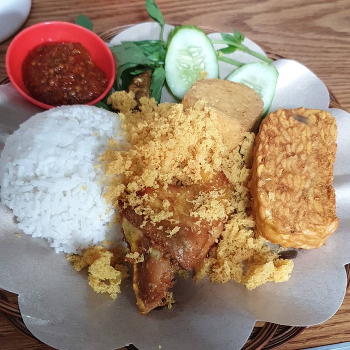 20 Ayam Kremes Renyah Ada di Sini!