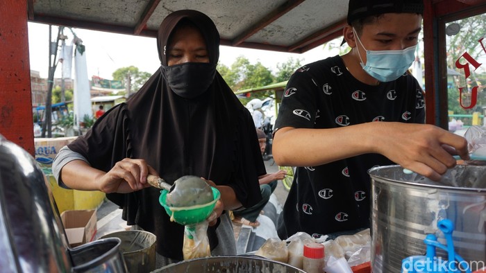 Diracik dengan 15 Rempah, Bubur Jamu Coro Jadi Warisan Kesultanan Demak ...