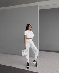 10 Potret Michelle Halim yang Viral Body Shaming Model Victoria's Secret