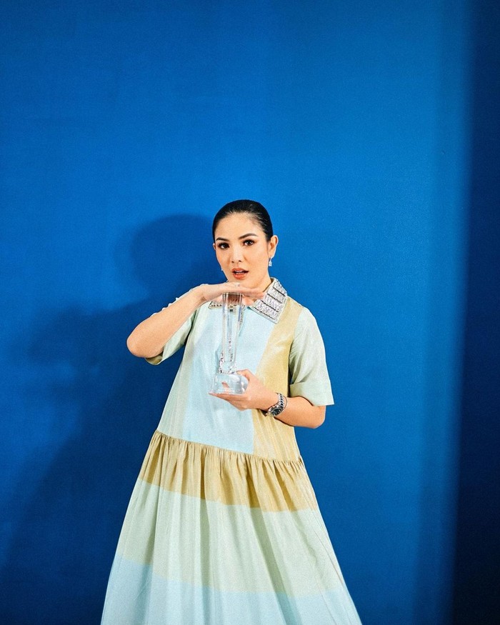 7 Potret Nindy Ayunda Si Loveable Celeb